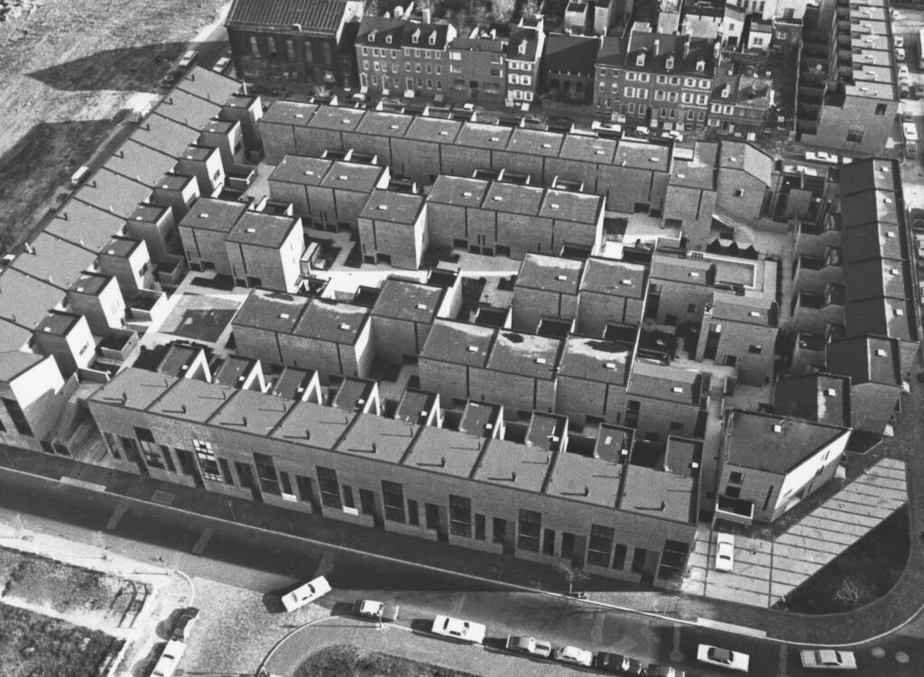 Louis Sauer, architect: Low-rise dense housing in an urban setting ...